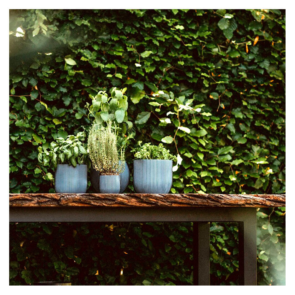 MATERA CONIC ROUND GROOVE 14 CM NEGRO - Easy Colombia