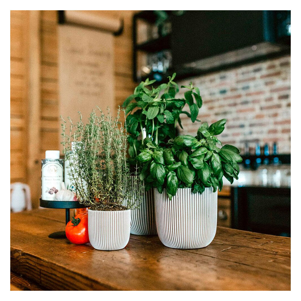 MATERA CONIC ROUND GROOVE 14 CM MARFIL - Easy Colombia